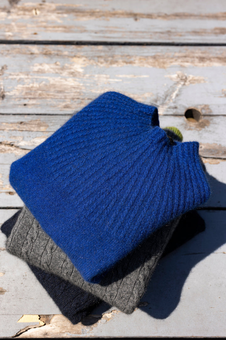 Natural Fibres Frequency: Why Wool Knitwear Feels So Good – Amos ...